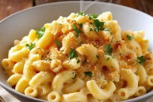 How to Make Red Robin Mac and Cheese at Home
